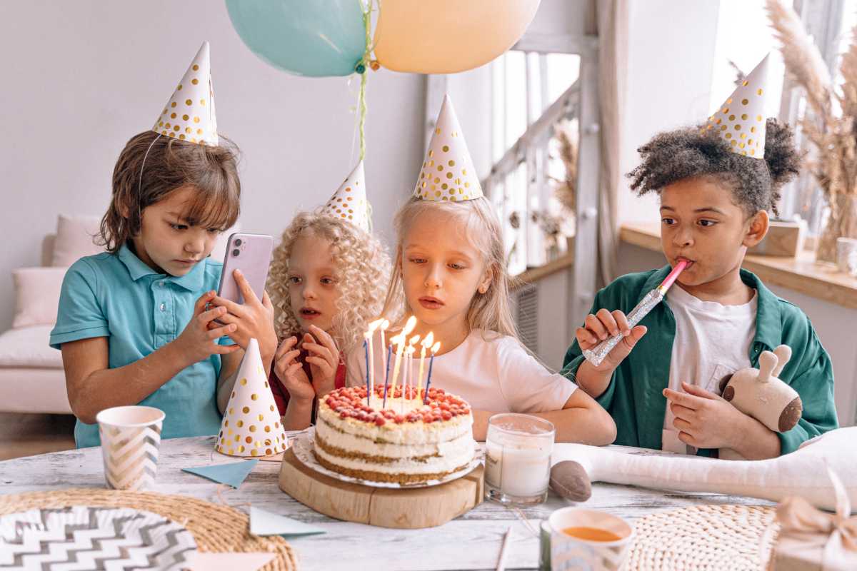 How To Turn On Snapchat Birthday Party in 2023 - Boostmeup