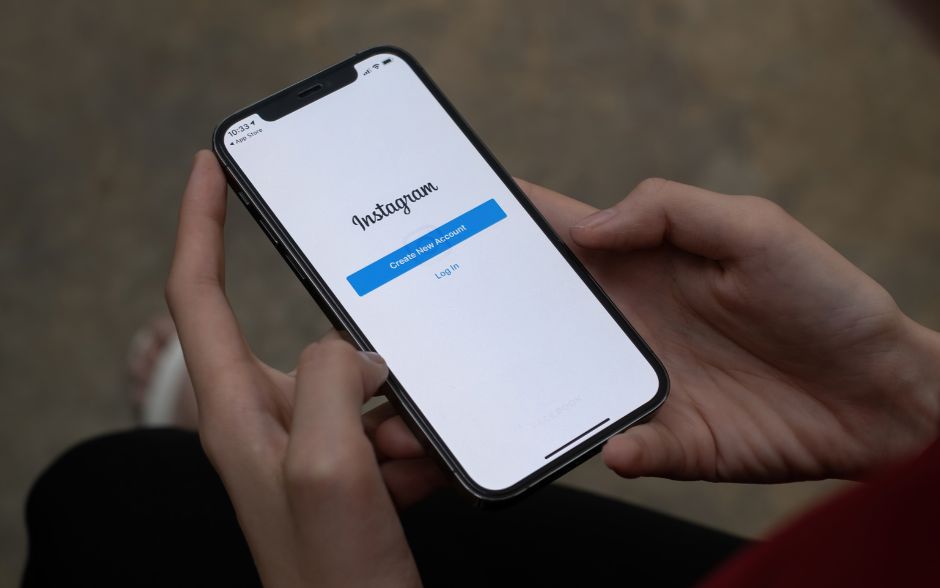 How to Use Instagram Sensitive Content Control Feature (2023) - Boostmeup