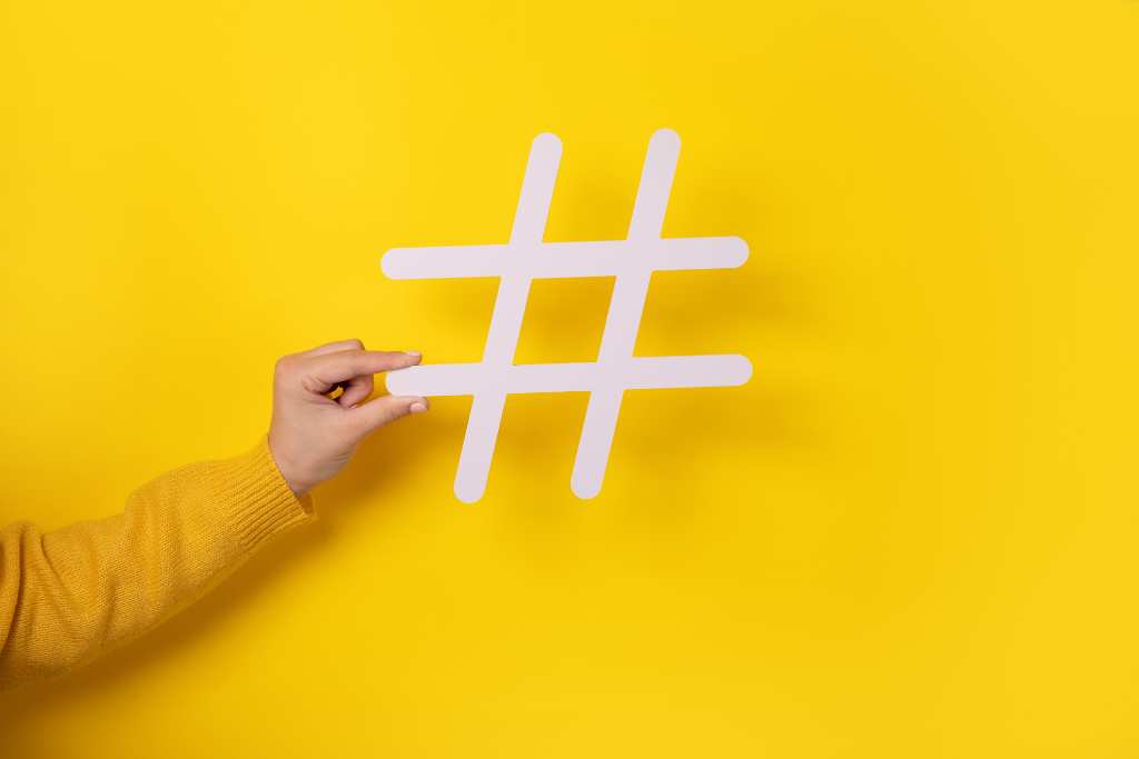 How to Pick The Right Hashtags For Your Twitter Tweets (2023) - Boostmeup